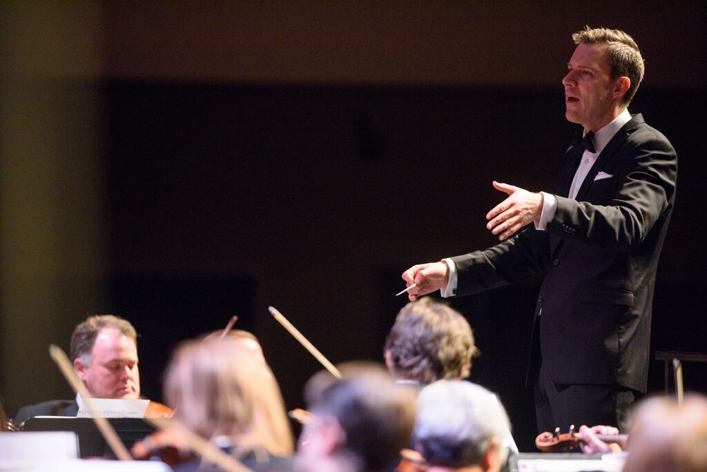 Eric conducting – Saskatoon Symphony Orchestra